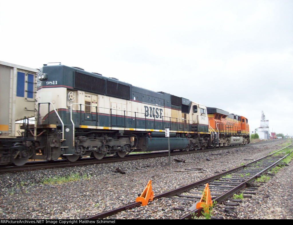 BNSF 9811
